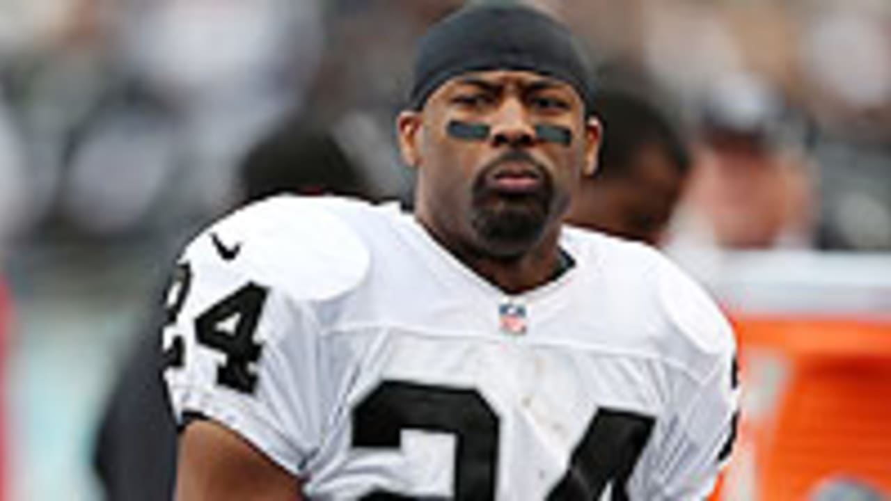 Dallas Cowboys to host Michael Huff but can't sign him