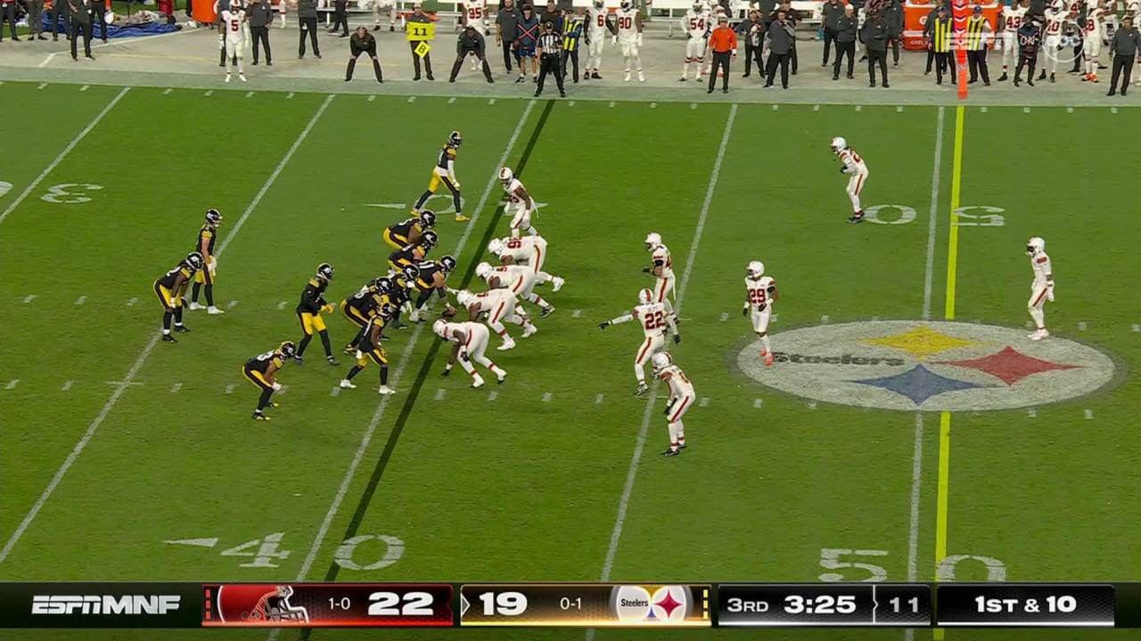 Pittsburgh Steelers running back Najee Harris follows up 21-yard run ...