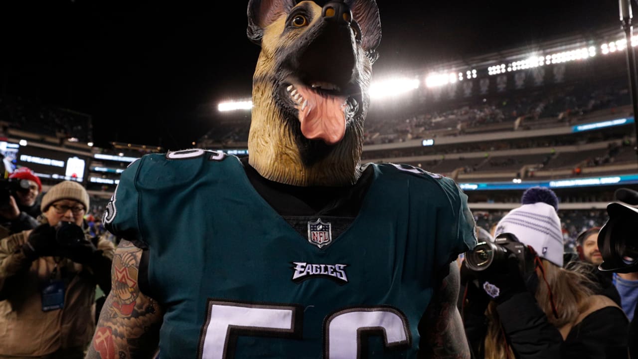 Lane Johnson's underdog T-shirt sales raises over $50K