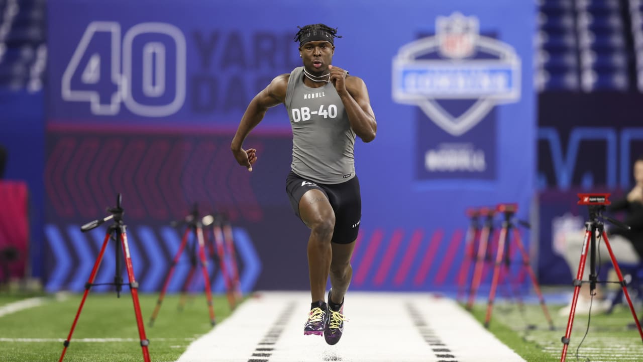 Safety Jordan Battle runs official 4.55-second 40-yard dash at the 2023 ...