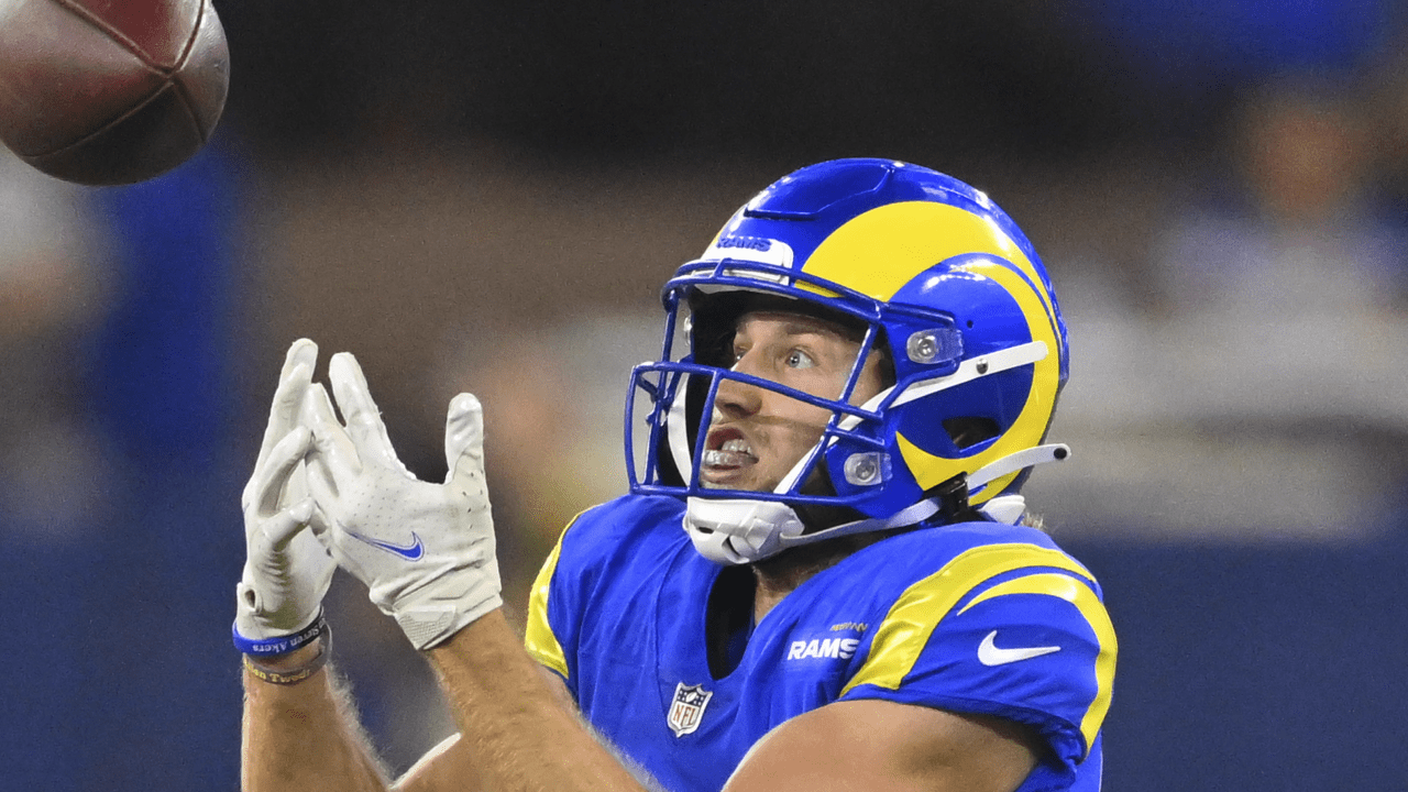 Los Angeles Rams wide receiver Landen Akers works across field for 21 ...