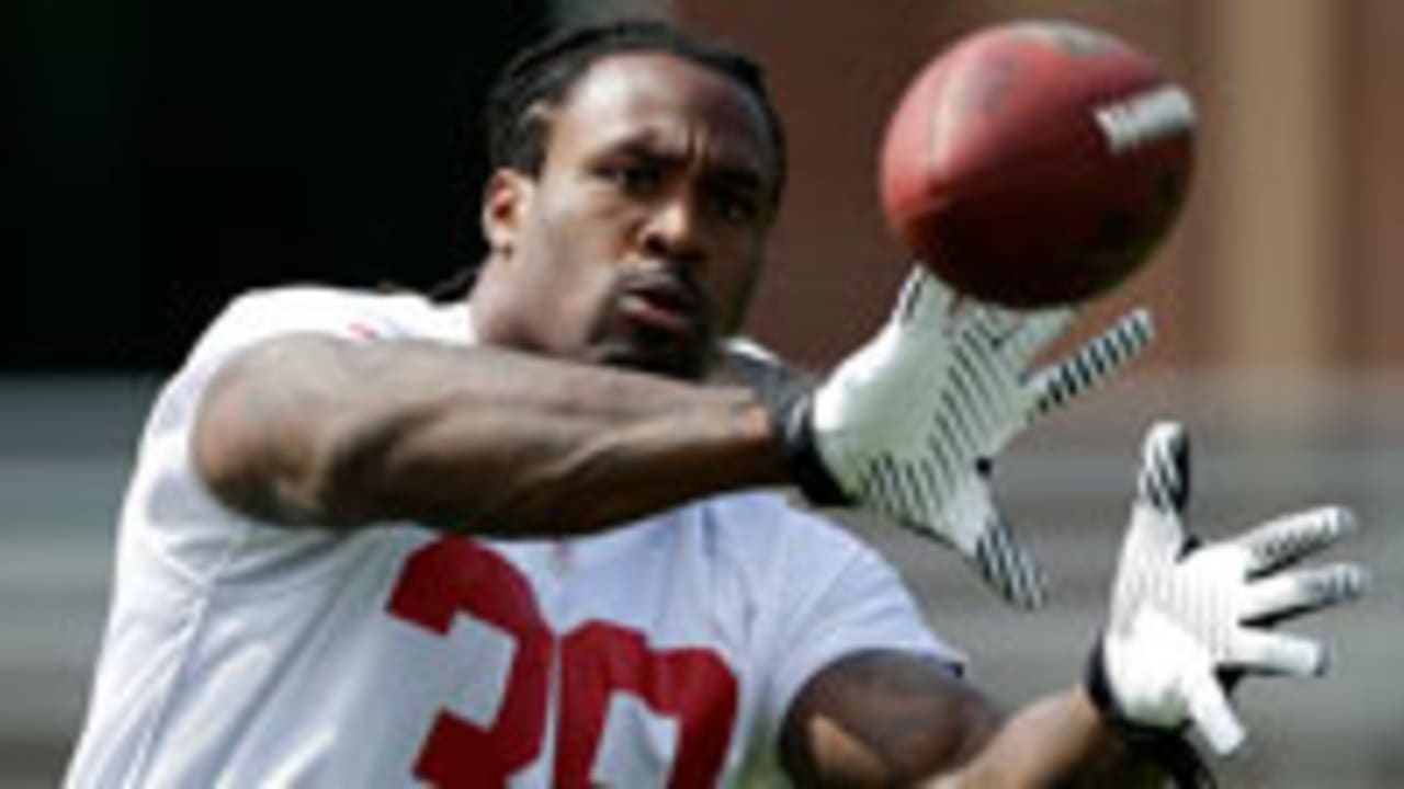 Steven Jackson's body is 22, Atlanta Falcons coach says