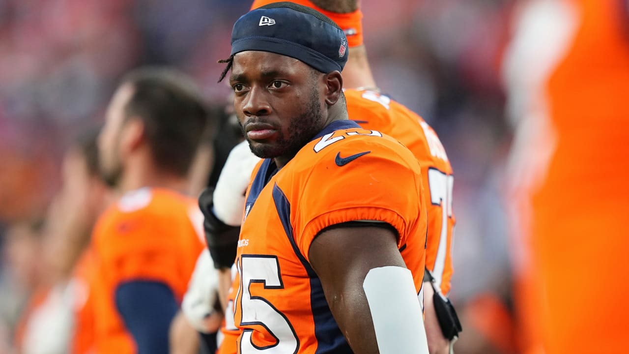 Broncos coach Hackett cites lack of plays for RB Gordon benching ...