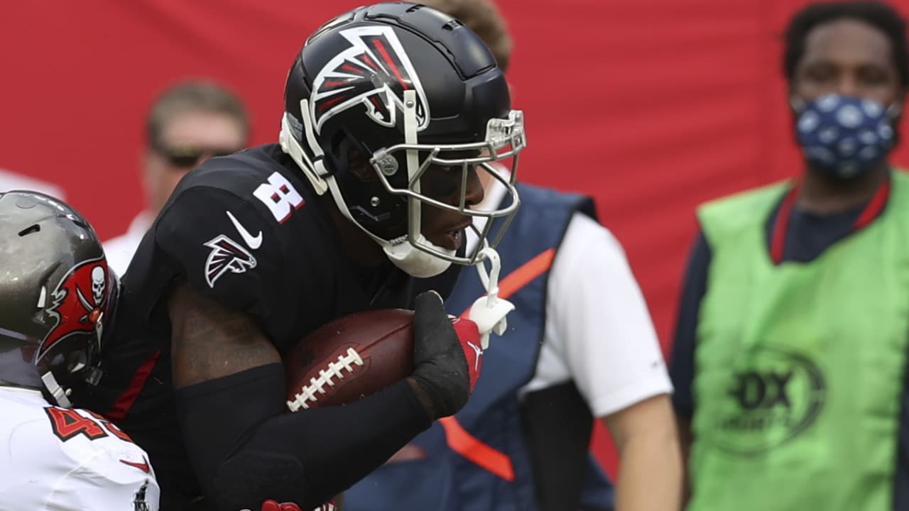 Atlanta Falcons rookie tight end Kyle Pitts shows off his hands on a ...