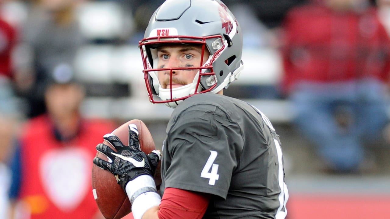 Titans stop quarterback Luke Falk's slide in sixth round