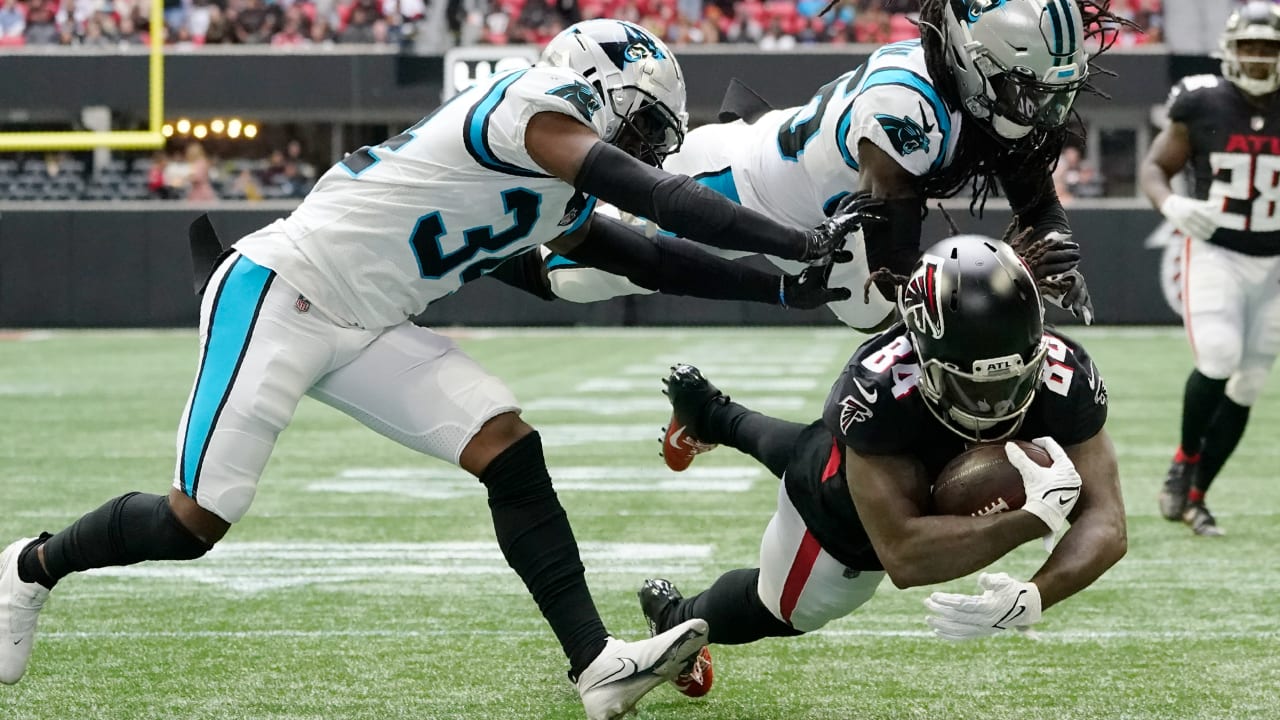 Atlanta Falcons running back Cordarrelle Patterson powers past goal ...