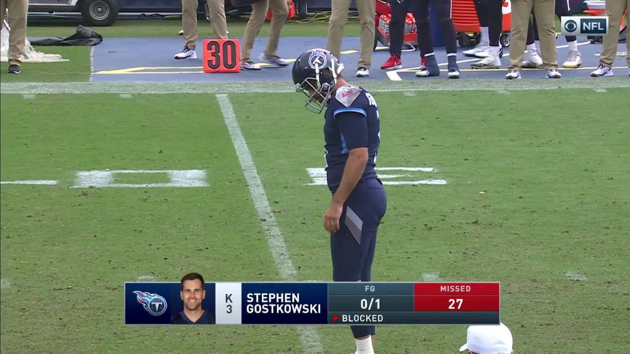 Tennessee Titans kicker Stephen Gostkowski's go-ahead field-goal try ...
