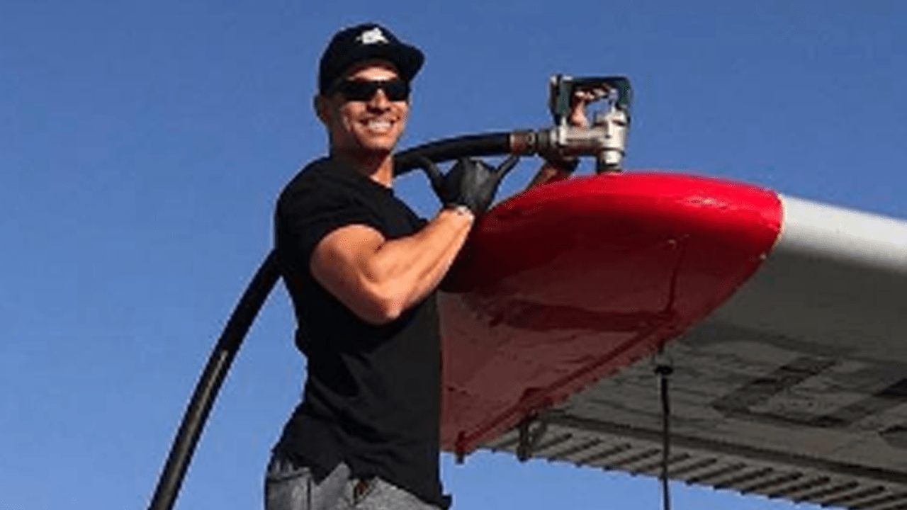 Jimmy Graham flew cross-country in an Army Beaver