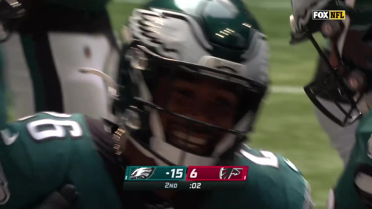 Philadelphia Eagles running back Miles Sanders slices through the ...