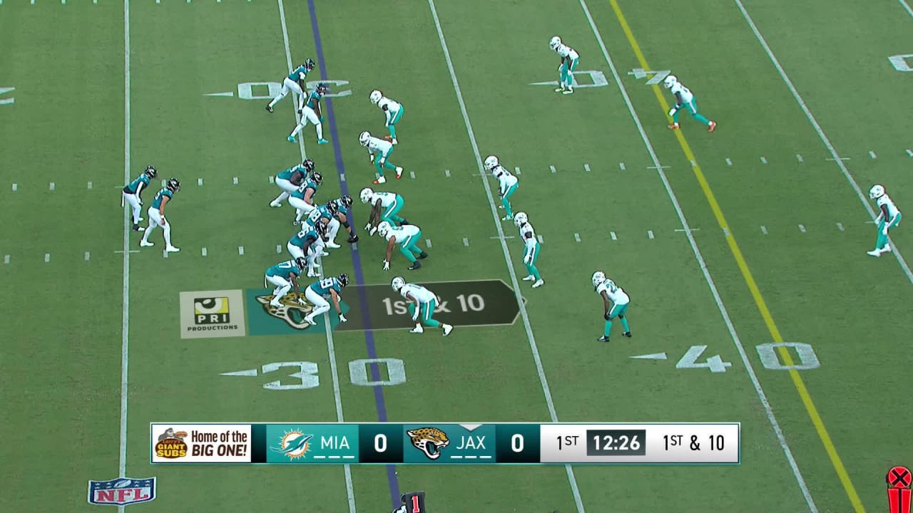 Jacksonville Jaguars quarterback Trevor Lawrence connects with tight ...