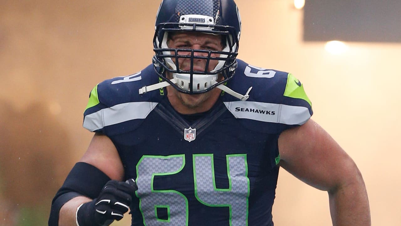 He's back! Seahawks sign veteran guard J.R. Sweezy
