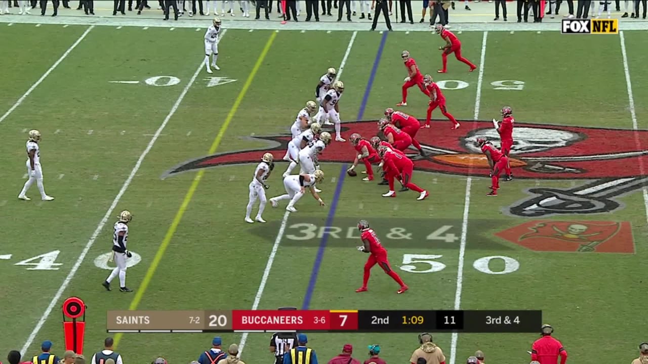 Winston channels Mahomes on INSANE left-handed pass for first down