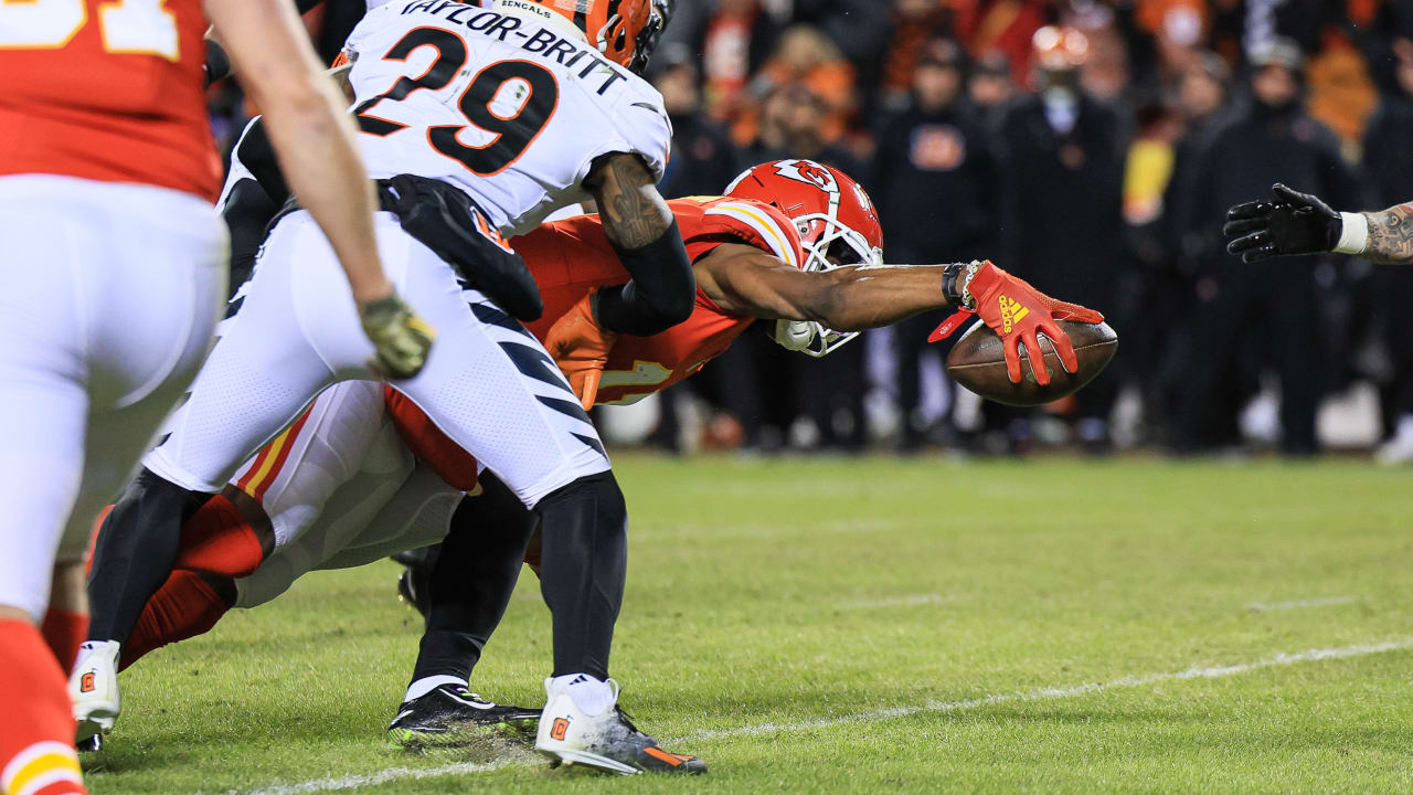 Kansas City Chiefs wide receiver Marquez Valdes-Scantling's INCREDIBLE ...