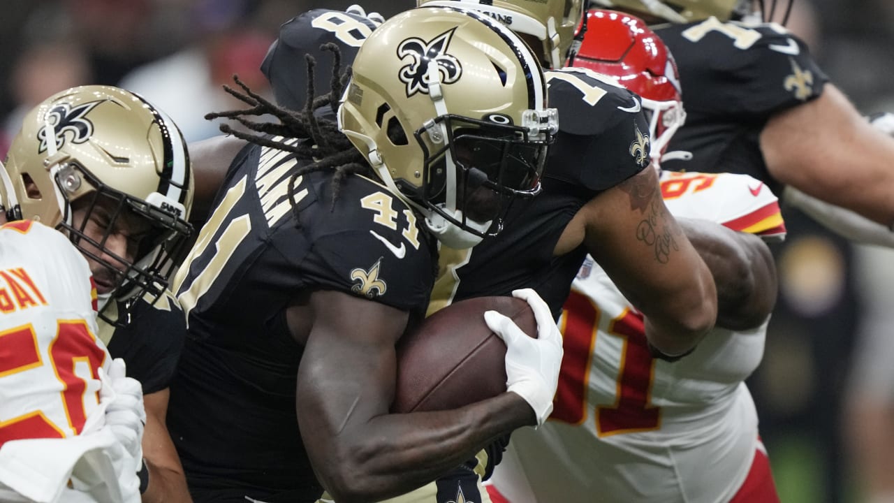New Orleans Saints running back Alvin Kamara's first preseason carry ...