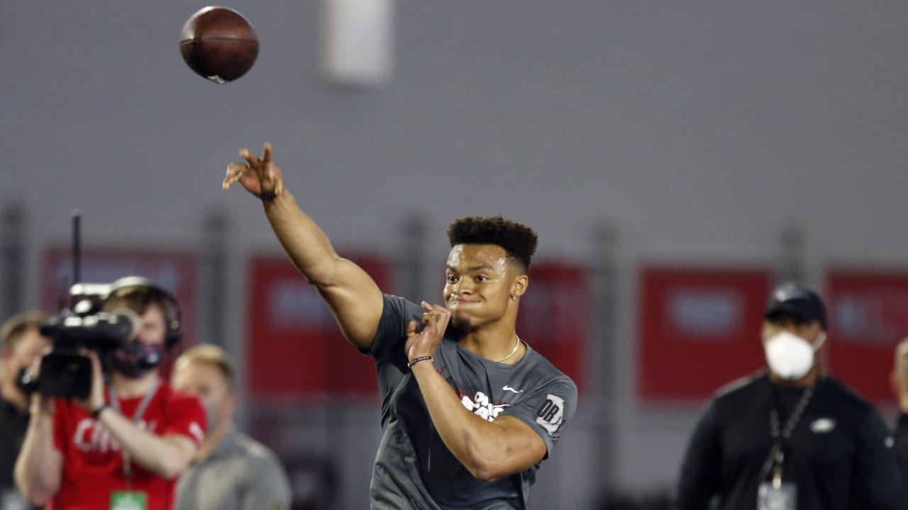 Ohio State Buckeyes quarterback Justin Fields' pro day highlights