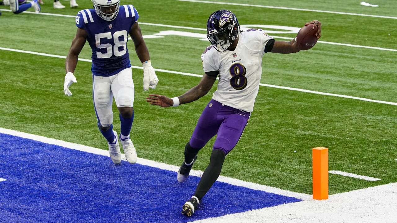 Baltimore Ravens quarterback Lamar Jackson sells the handoff on speedy ...