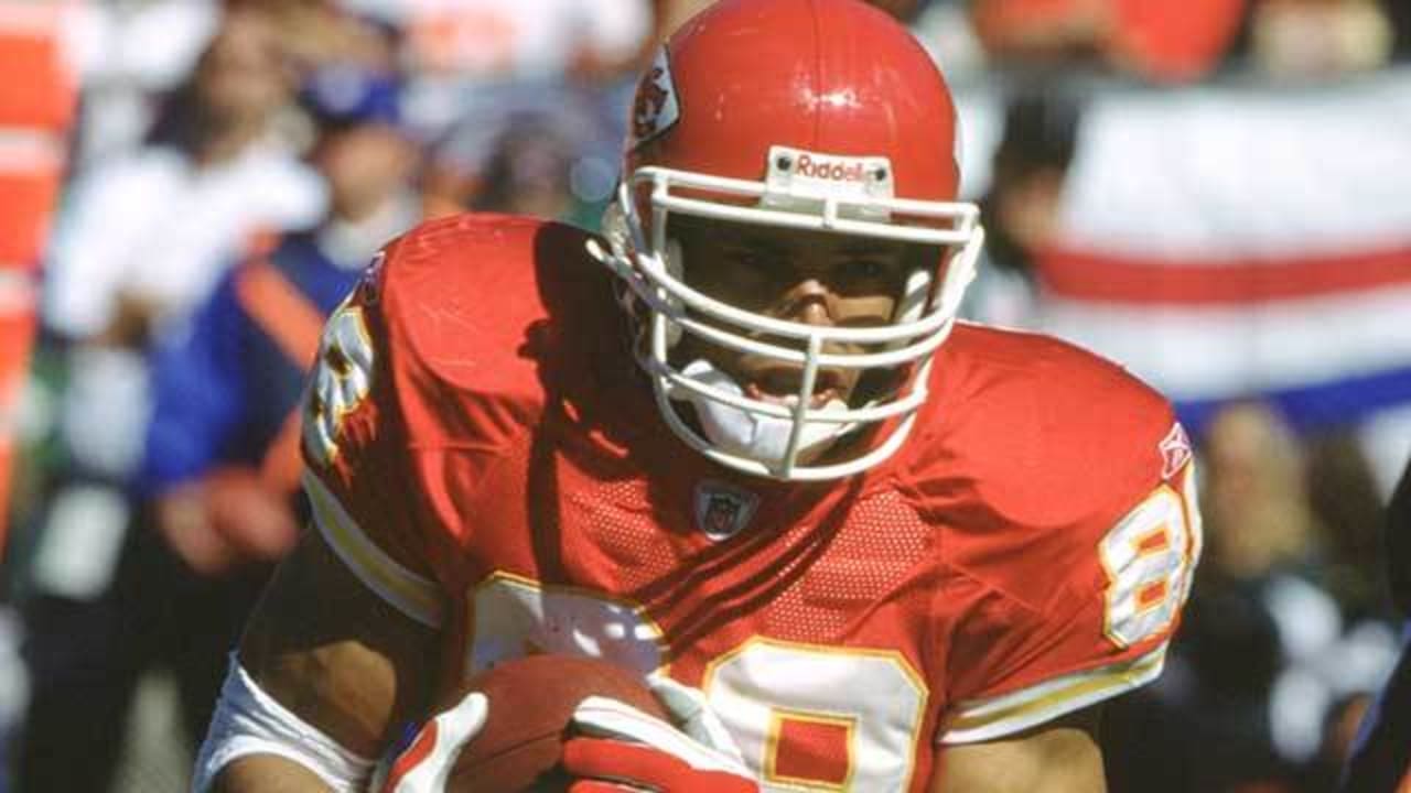 How likely is Tony Gonzalez to be inducted into the Hall of Fame in 2019?