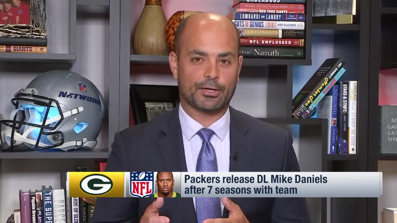 NFL Network's Mike Garafolo: Free agent defensive tackle Mike Daniels has heard from 'at least ...