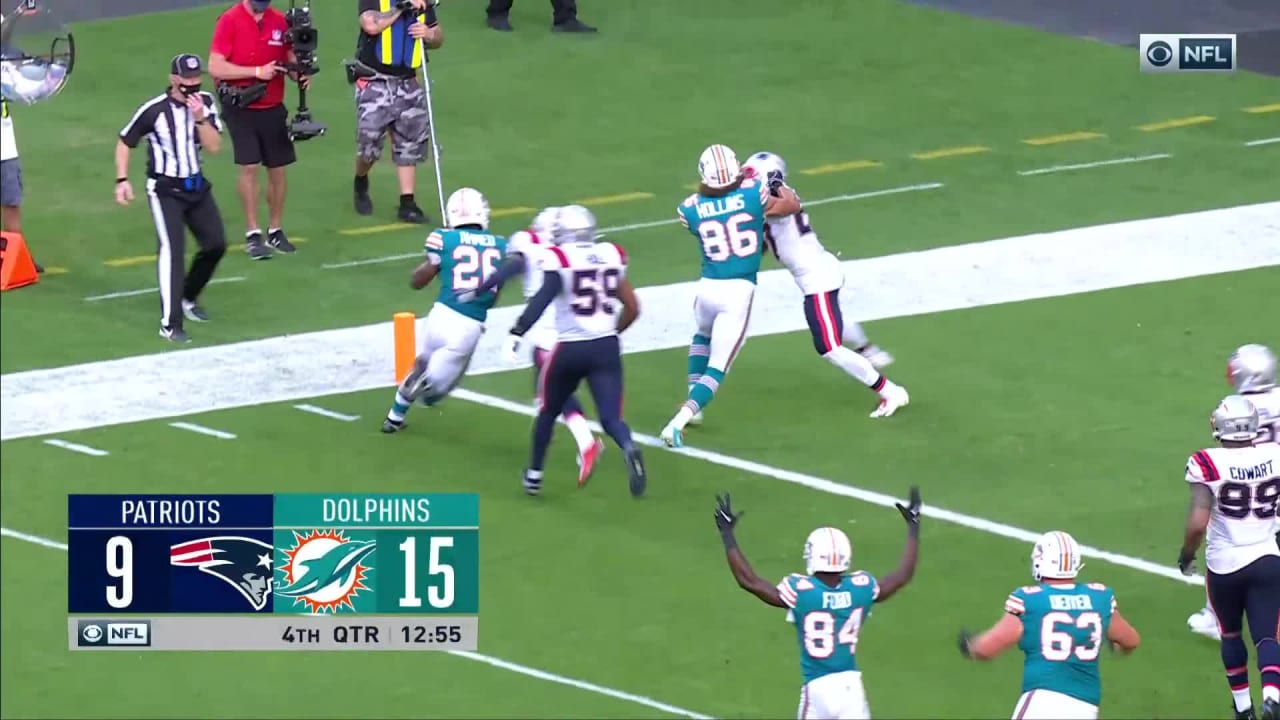 Miami Dolphins dial up hook-and-ladder for tricky two-point conversion