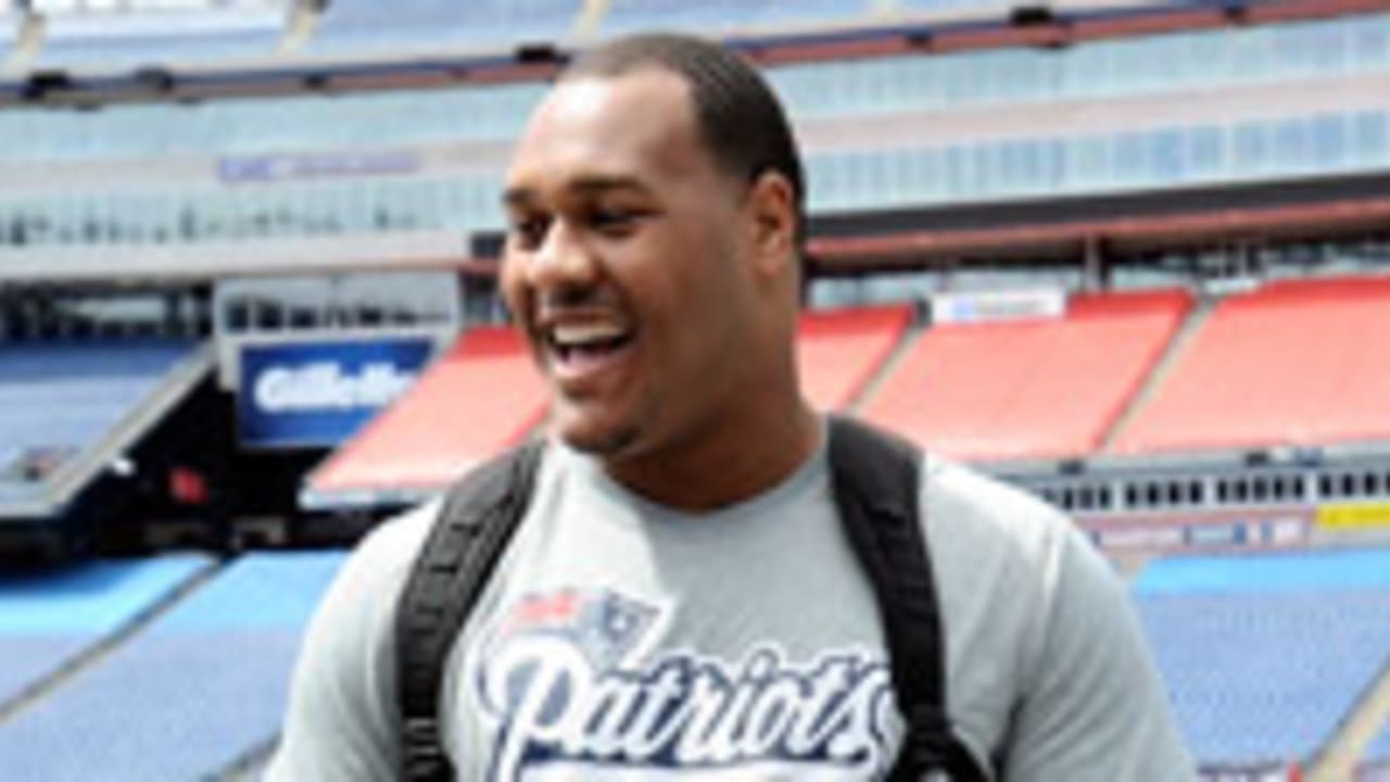 Patriots' Armond Armstead announces retirement