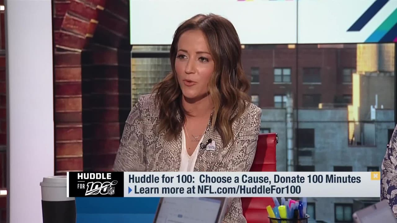 Kay Adams joins Chicago Bears in Huddle for 100 event