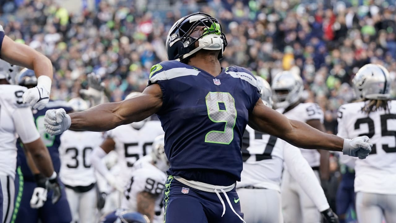 Can't-Miss Play: Seattle Seahawks running back Kenneth Walker carries ...