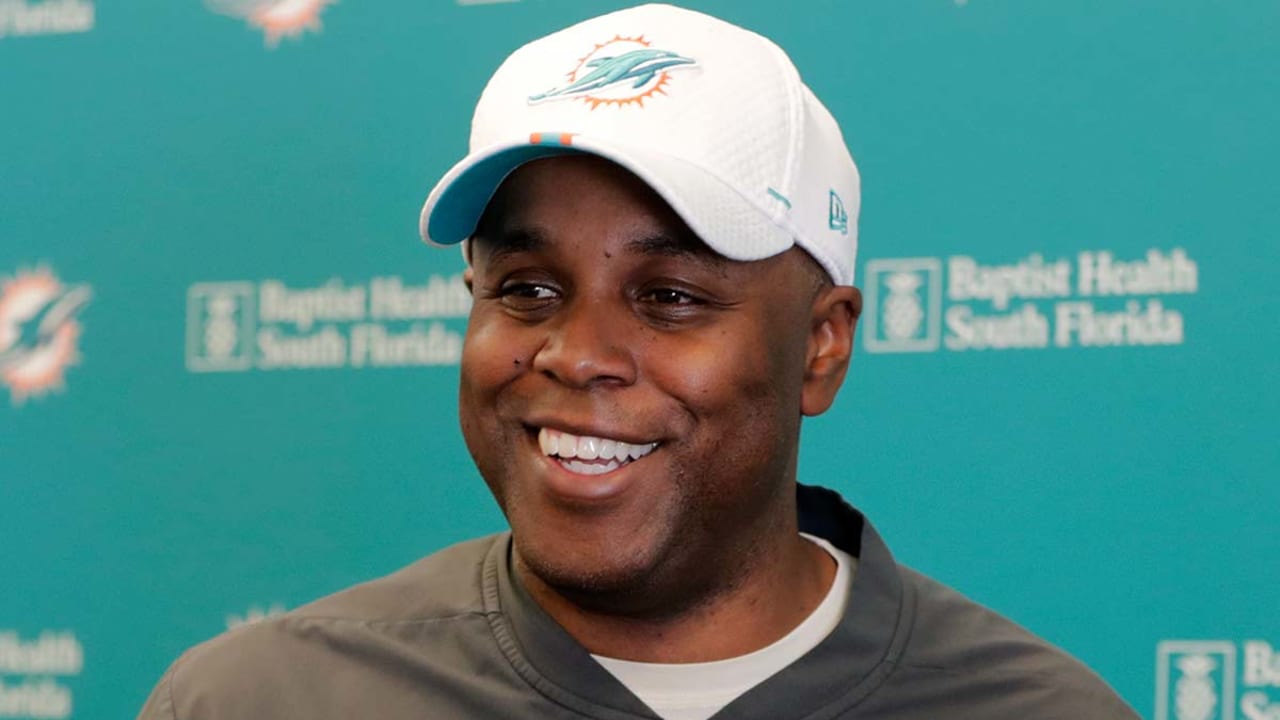 Dolphins exploring trading up to pick offensive tackle