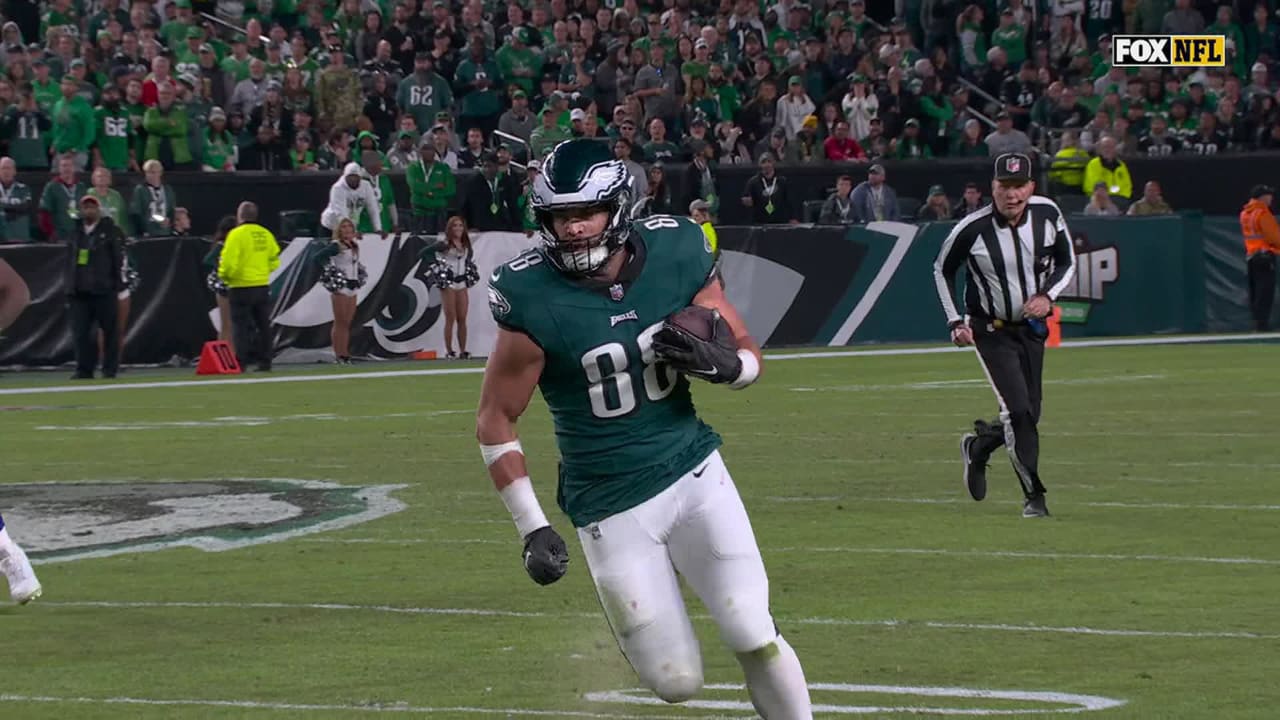 Philadelphia Eagles tight end Dallas Goedert stiff-arms his way vs ...