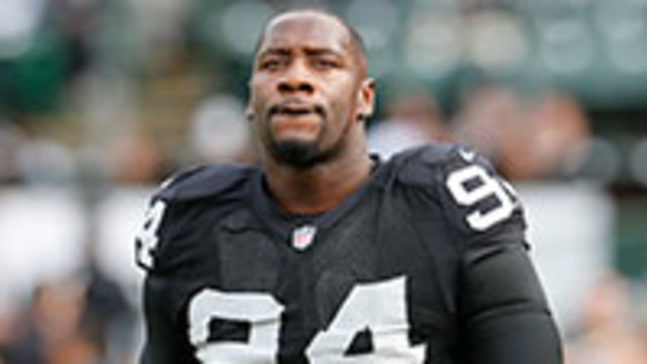 Oakland Raiders release veteran Antonio Smith