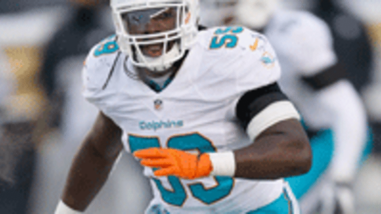 Dannell Ellerbe accepts pay cut from Saints