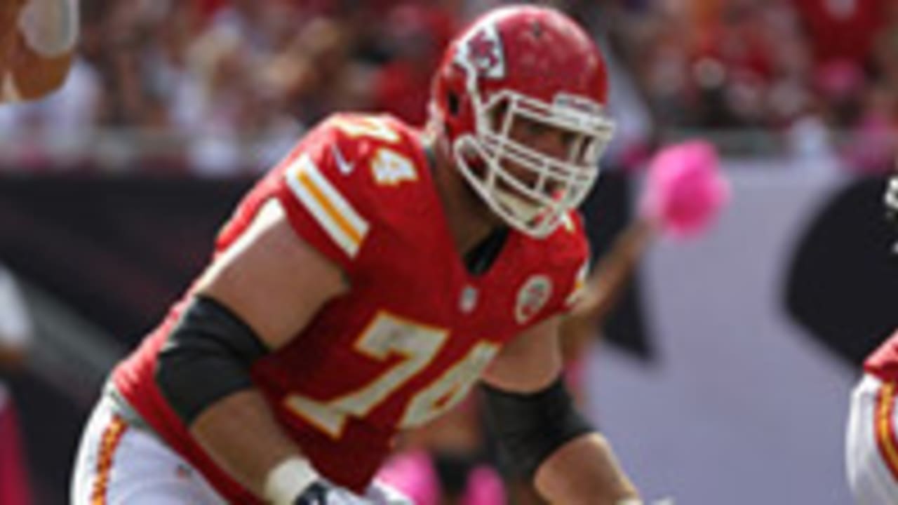 Eric Winston scheduled to work out for Miami Dolphins