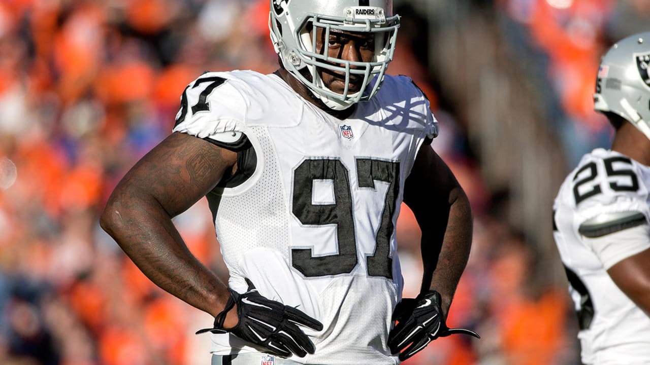 Oakland Raiders place Mario Edwards (neck) on IR