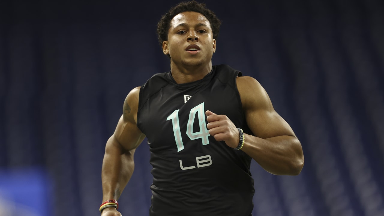 Linebacker Isaiah Graham-Mobley runs official 4.62-second 40-yard dash ...