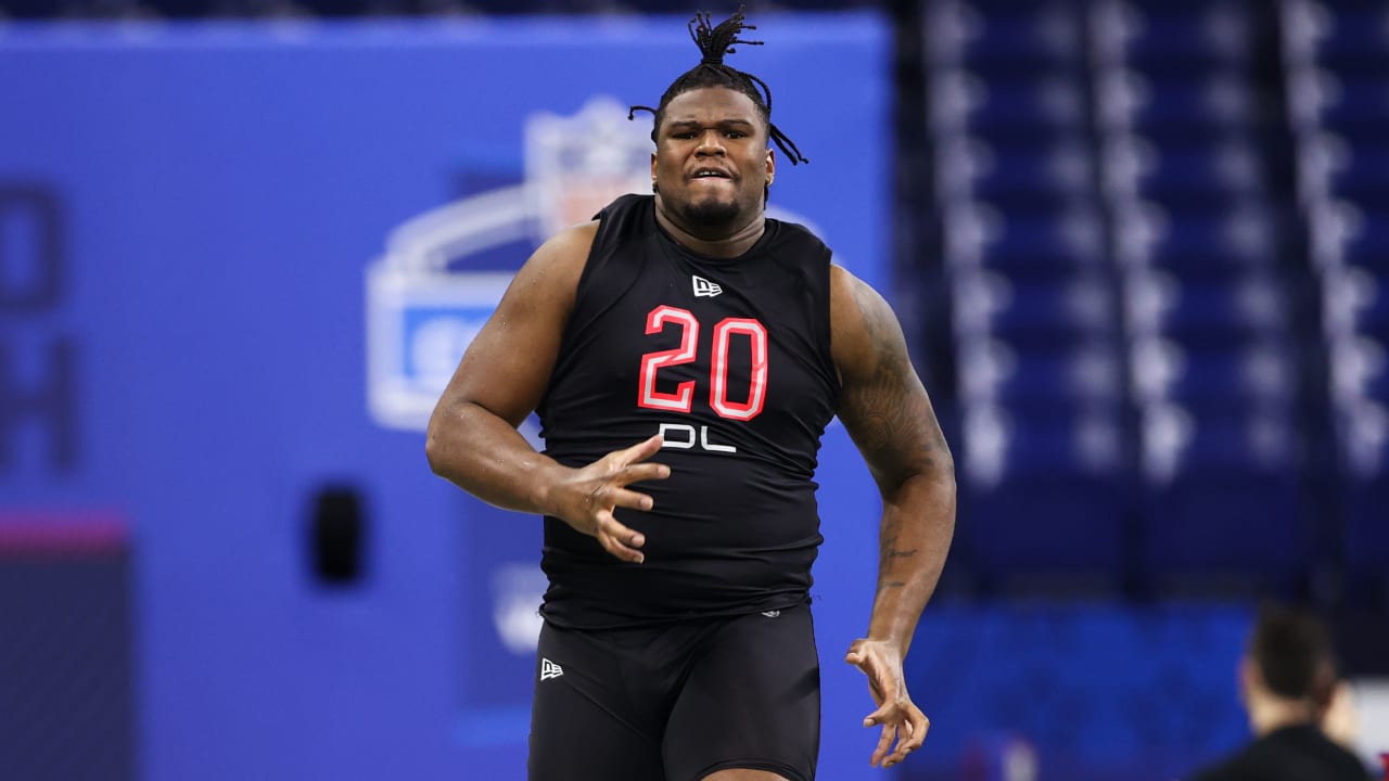Defensive lineman Jayden Peevy runs official 5.30-second 40-yard dash ...