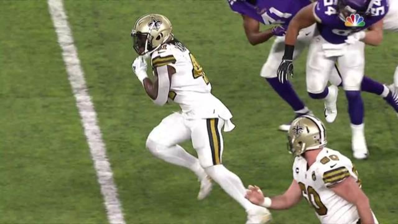 Alternate angle shows Kamara's expert vision on 17-yard run