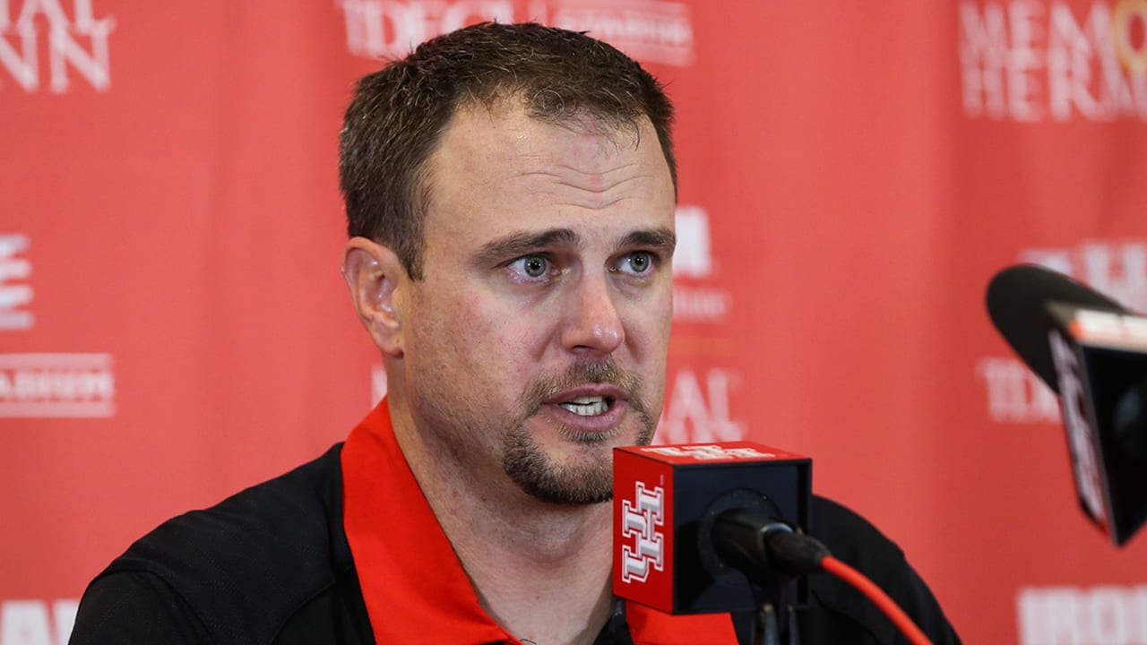 Houston coach Tom Herman says team is 'into real, genuine love'