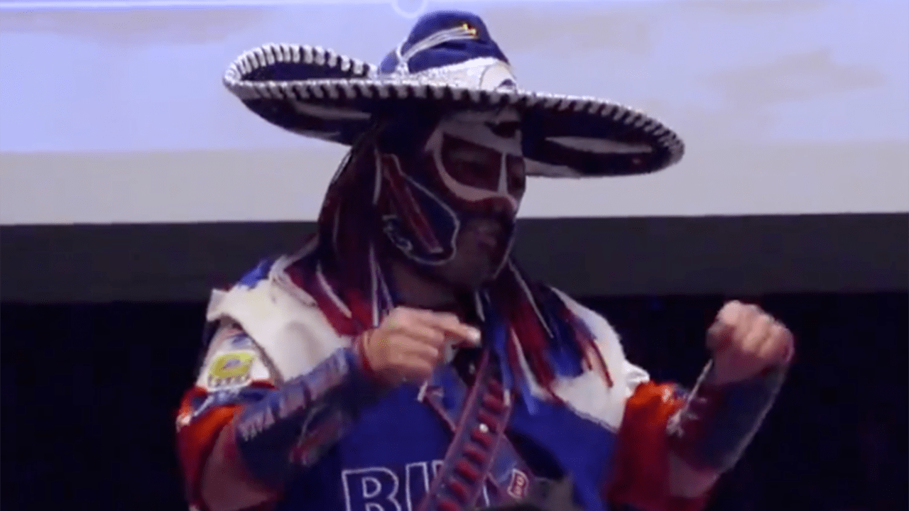 Bills superfan Pancho Billa delivers epic pregame pep talk