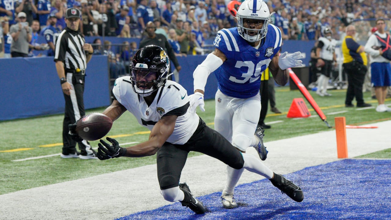 Can't-Miss Play: Jacksonville Jaguars wide receiver Zay Jones ...