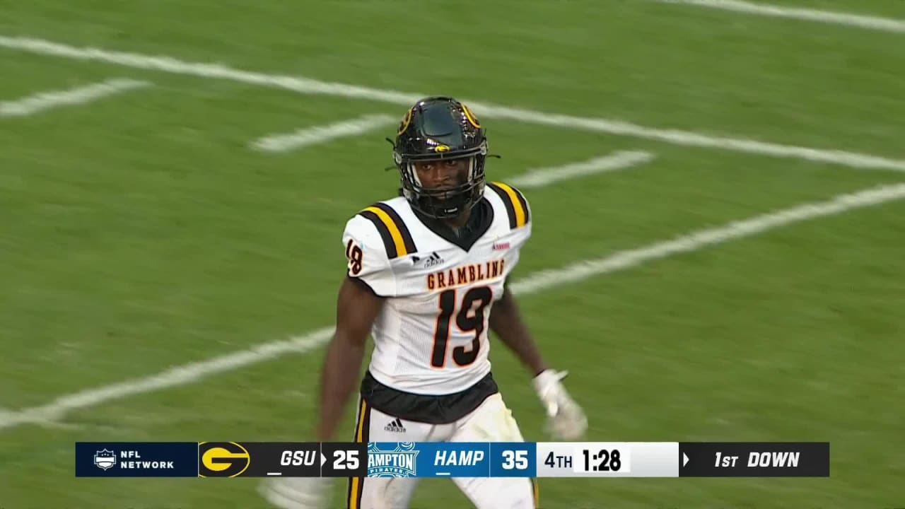 Wide receiver Antonio Jones exposes broken coverage with 27-yard gain