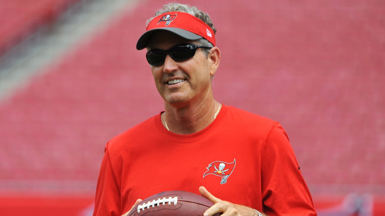 Buccaneers promote OC Dirk Koetter to head coach