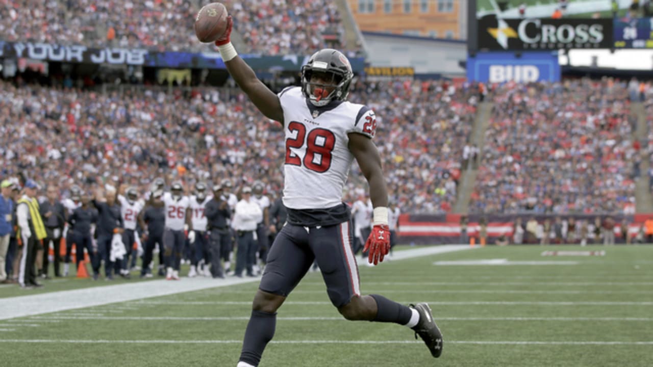 Alfred Blue bounces outside and jogs in for a 1-yard TD