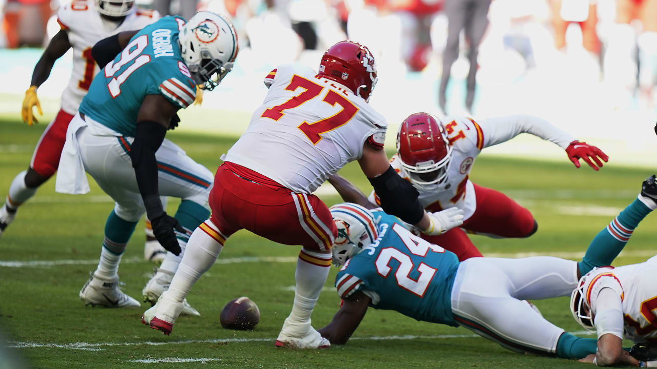 Kansas City Chiefs quarterback Patrick Mahomes tackles Miami Dolphins ...