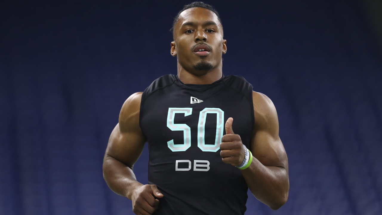 Safety Nick Cross runs official 4.34-second 40-yard dash at 2022 combine