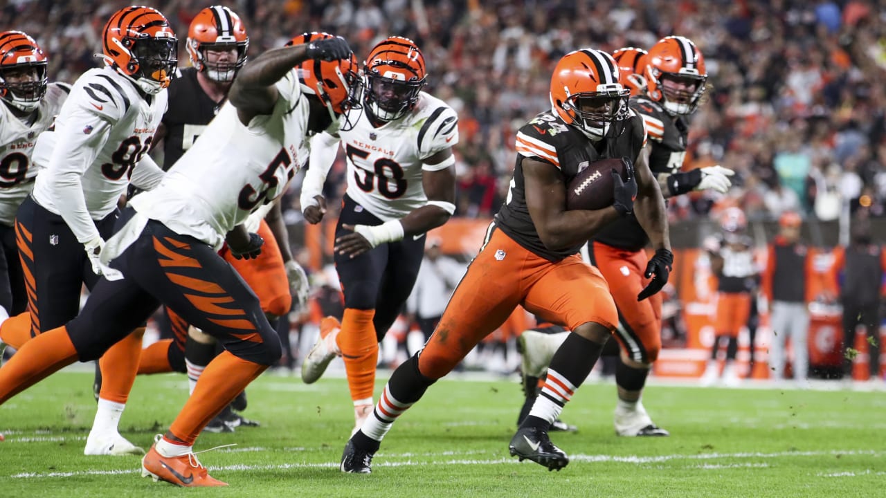 Cleveland Browns continue to break Cincinnati Bengals' will on running ...