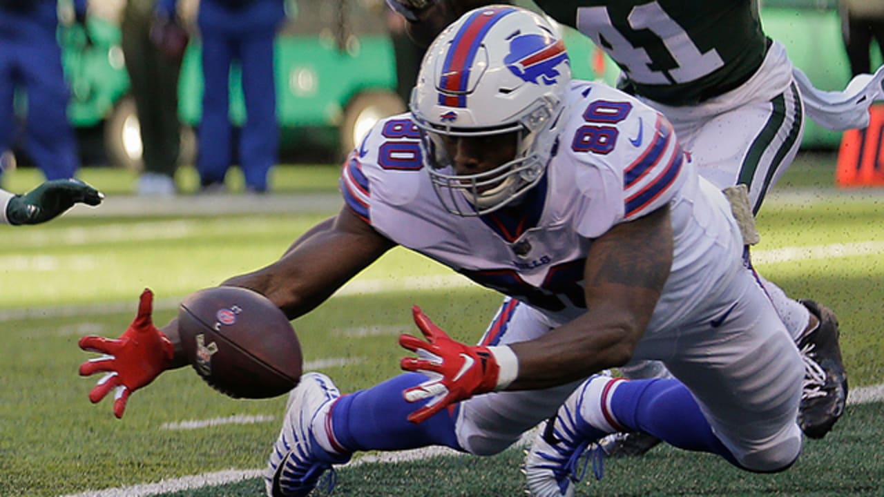 Croom recovers goal-line fumble for TD