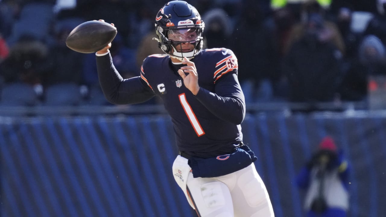 'GMFB' reacts to Chicago Bears quarterback Justin Fields comments on throwing 4,000 yards this ...