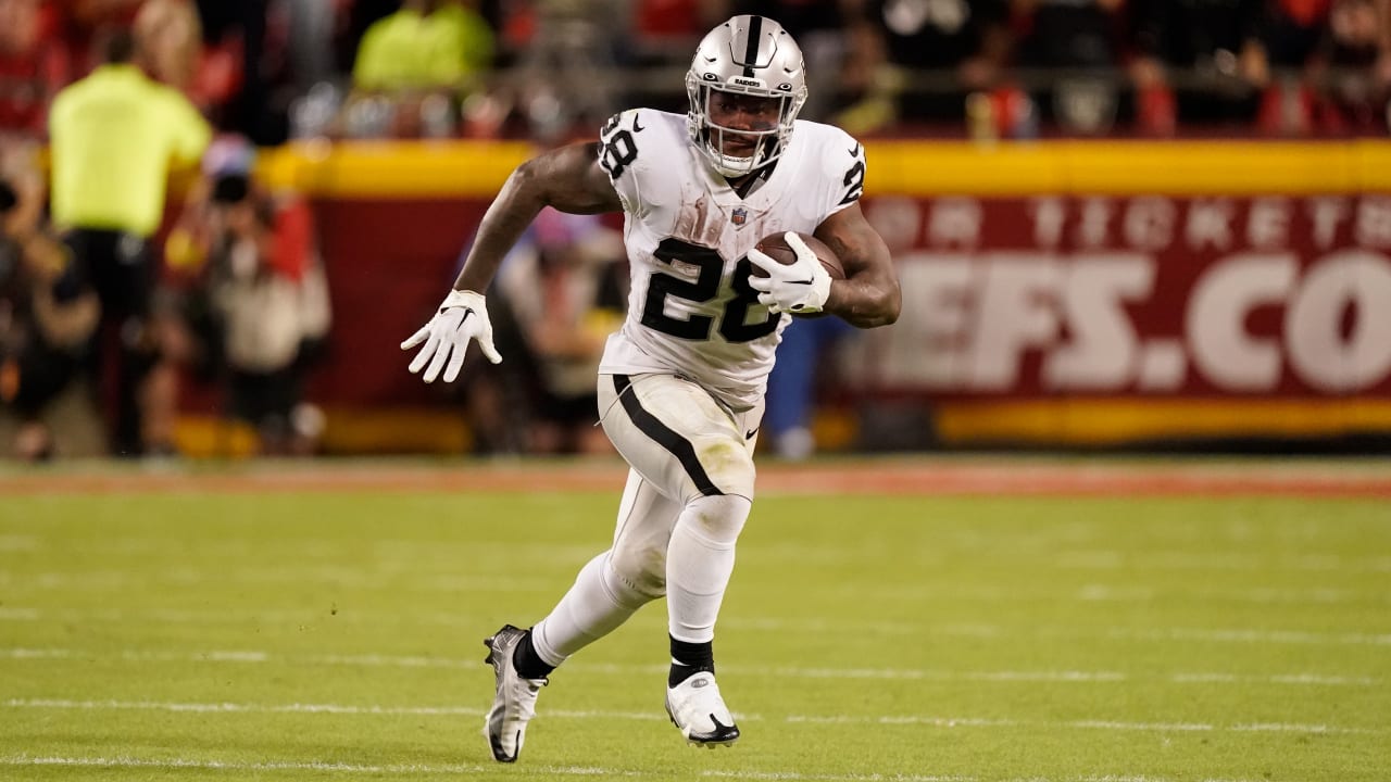 Las Vegas Raiders running back Josh Jacobs' top plays at the bye | 2022 ...