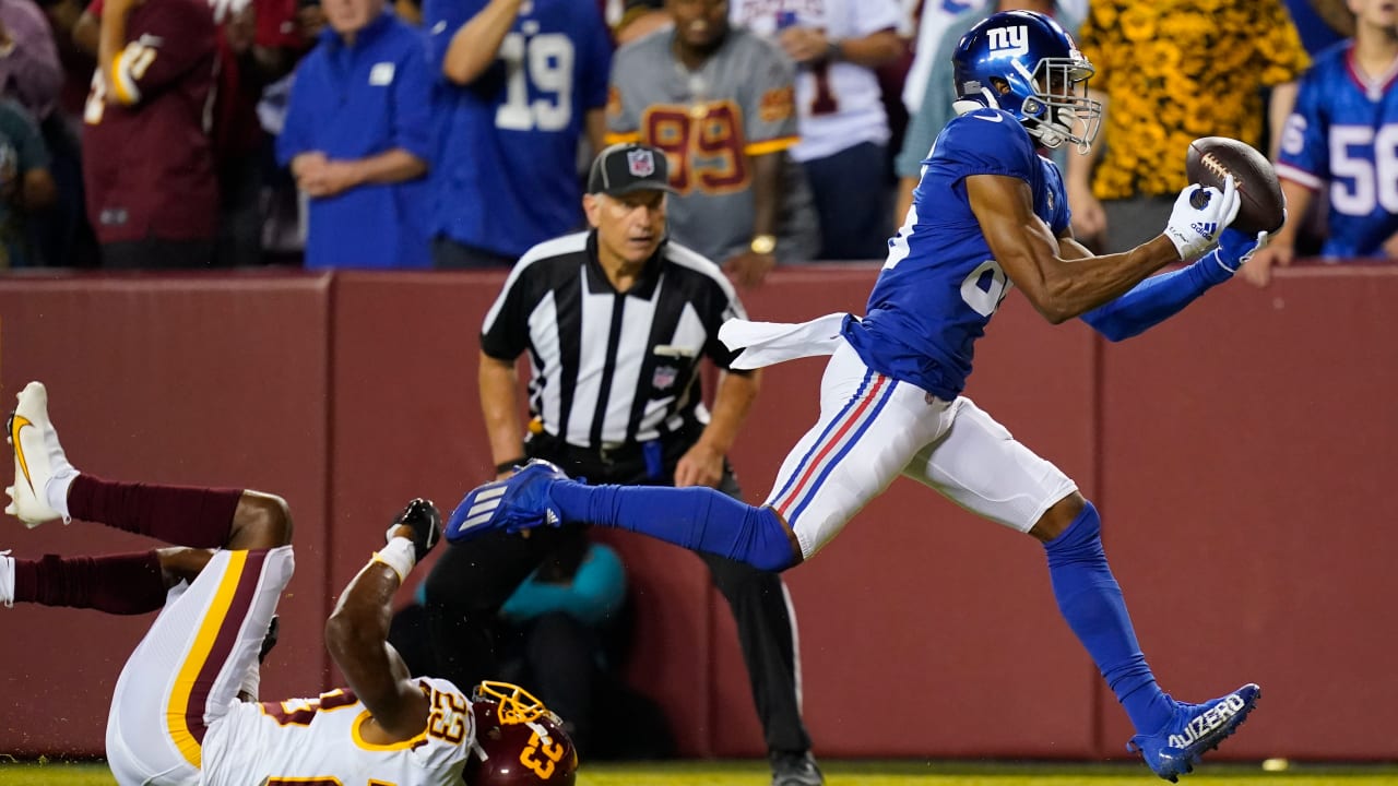 Danny Dimes! New York Giants quarterback Daniel Jones drops perfect 33 ...