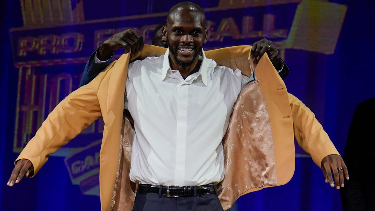 Pro Football Hall of Fame Class of 2020 inductee Isaac Bruce receives ...