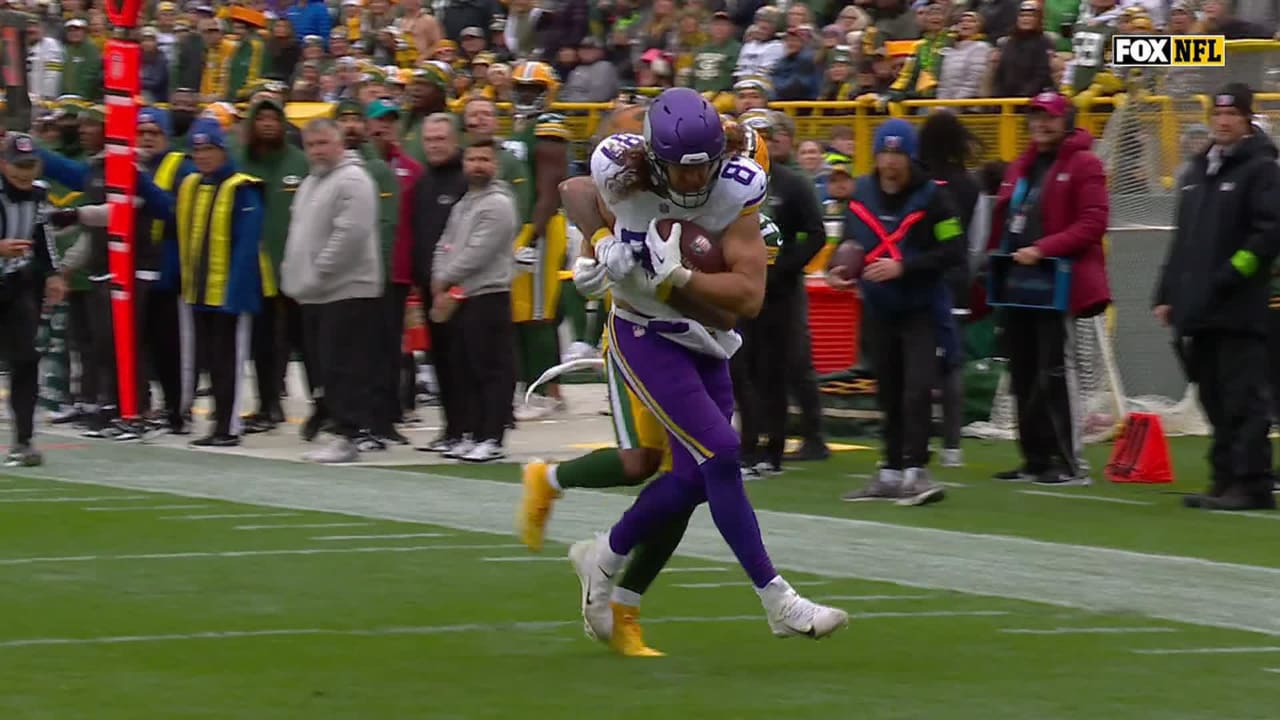 Minnesota Vikings tight end T. J. Hockenson moves chains on third-and-1 ...